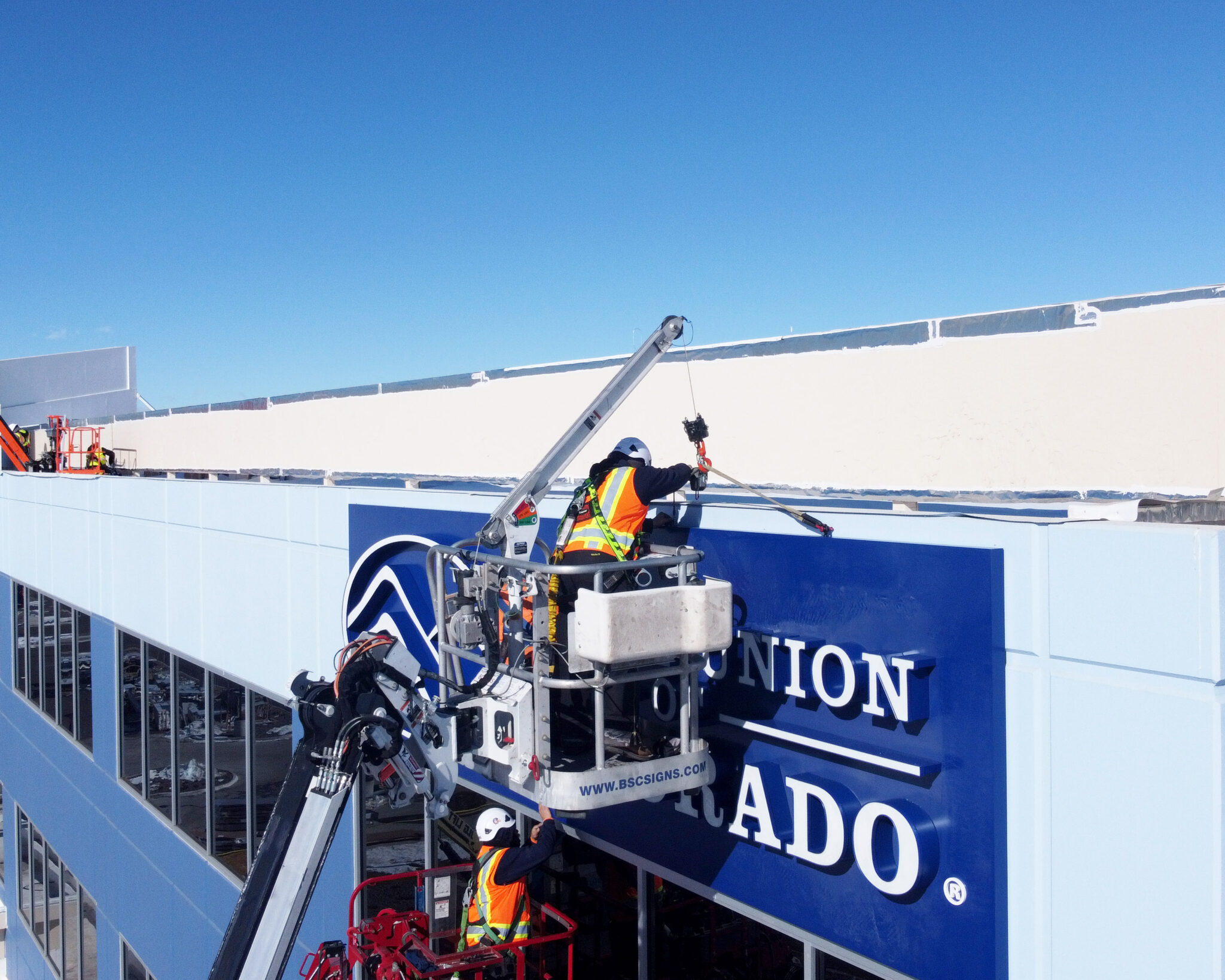 Why Sign Installation Is the Final Step to Perfecting Your Business Signage